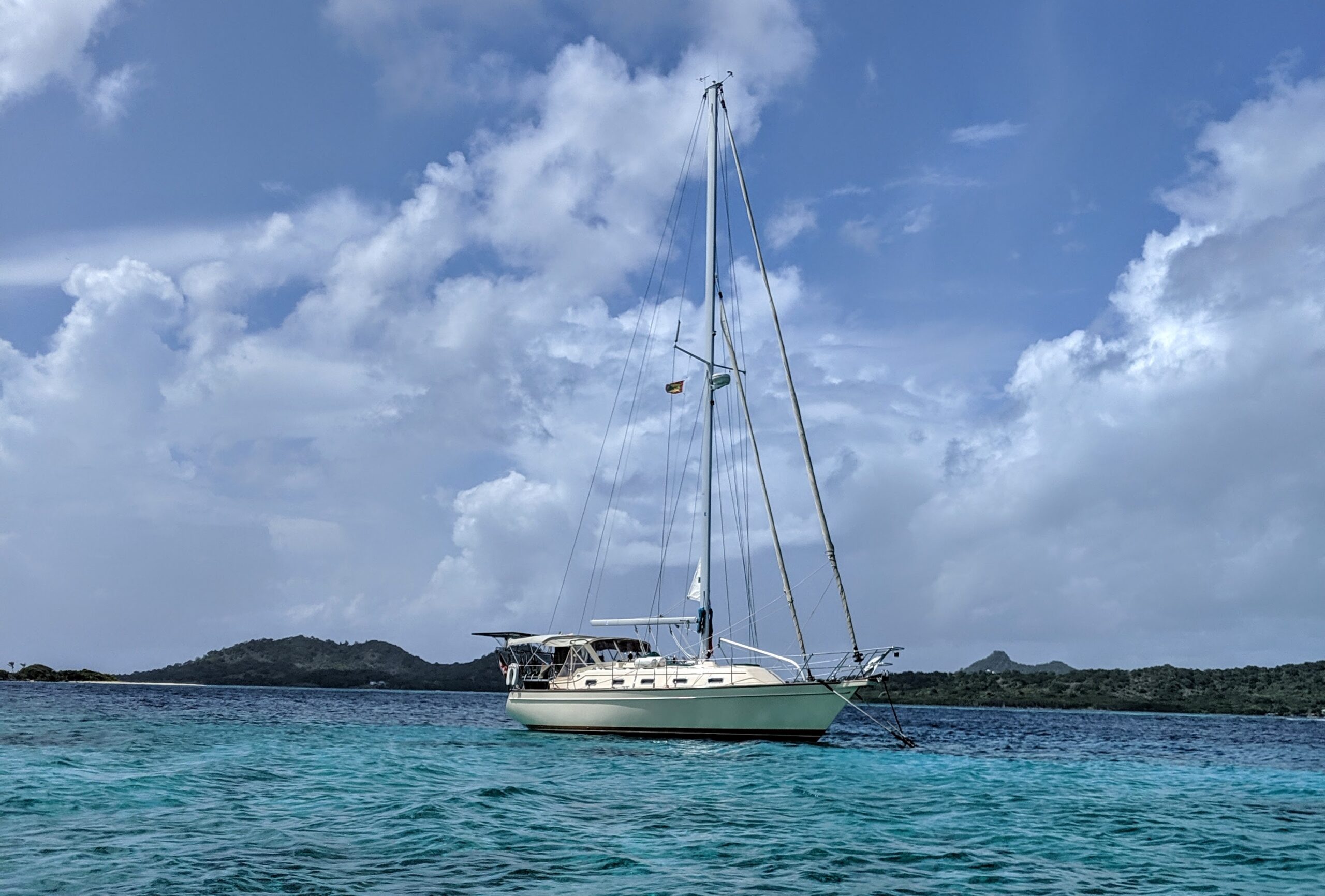 Island Packet 370 For Sale